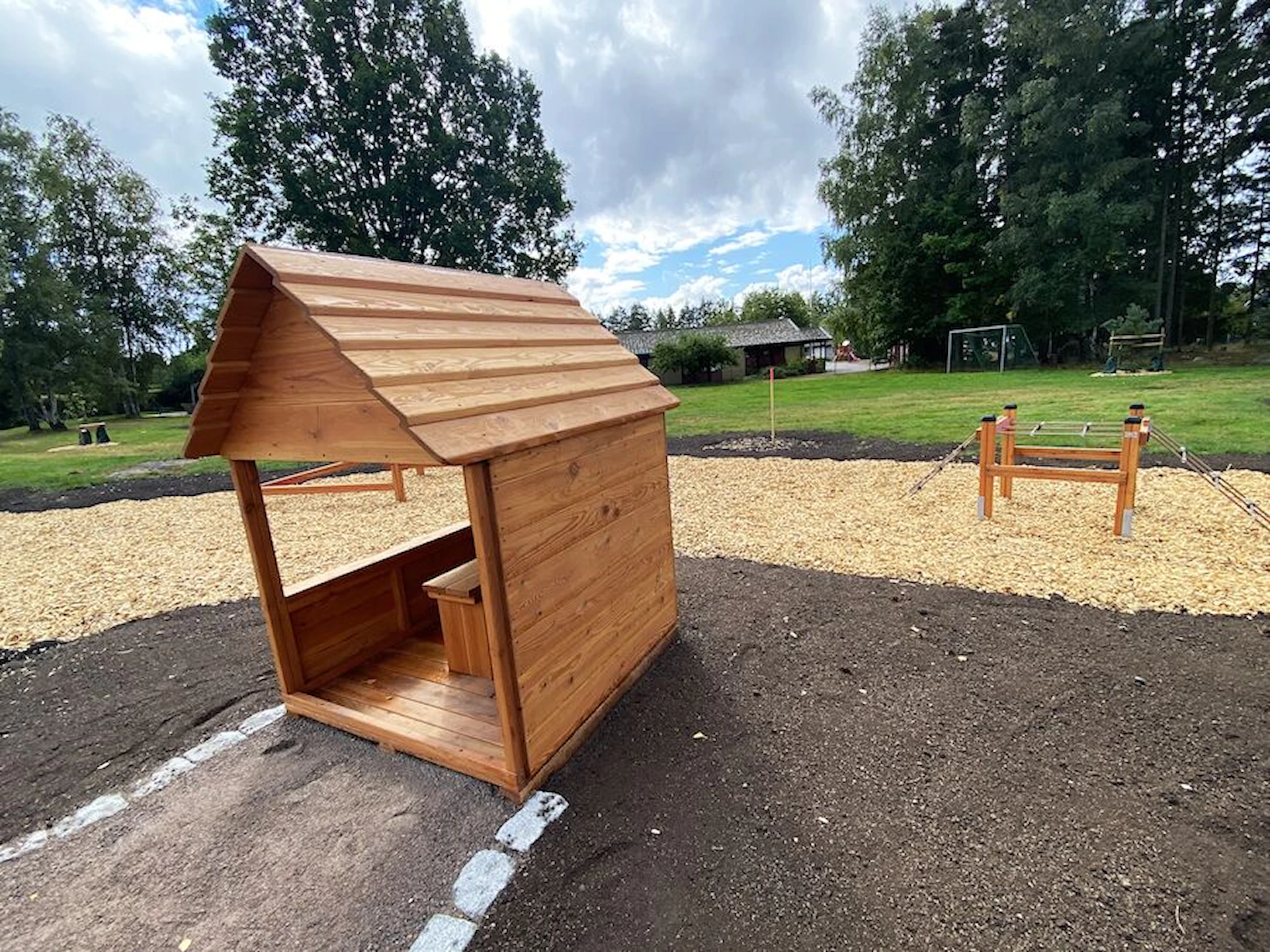 True Nature Skjulet Lekhus | Tress Utemiljö