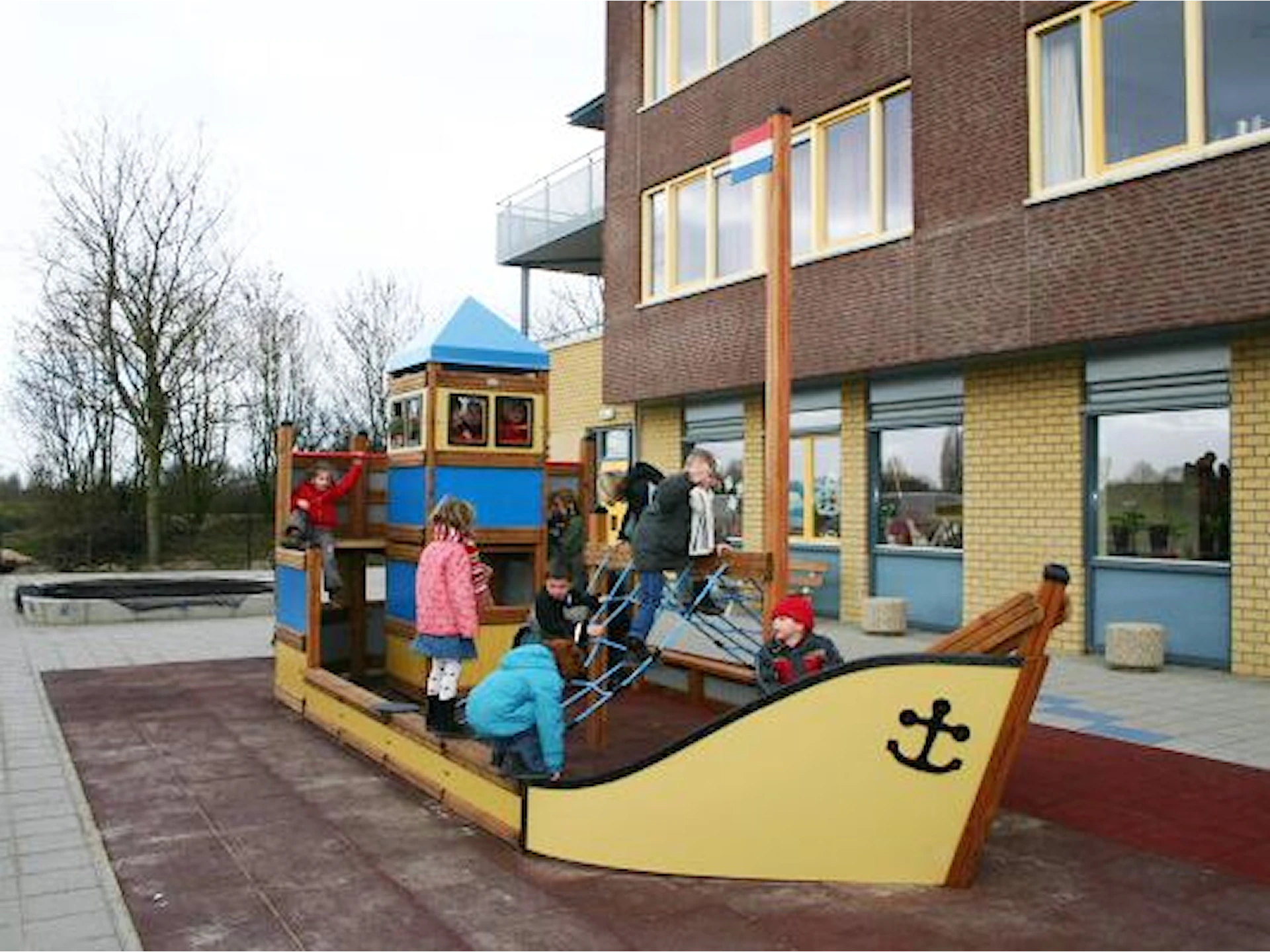 Discovery Lastfartyget Lekställning | Tress Utemiljö